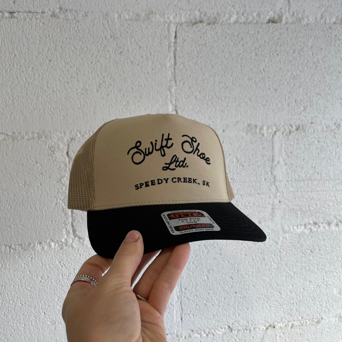 Speedy Creek Hat - Beige/Black – Swift Shoe